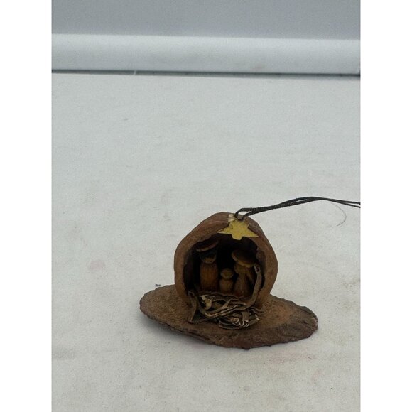 Holiday | Vintage Nativity Scene Diorama Inside Nutshell Christmas ...